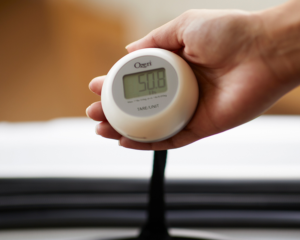 Ozeri.com : Ozeri Twist-and-Go Kinetic Kitchen and Luggage Scale